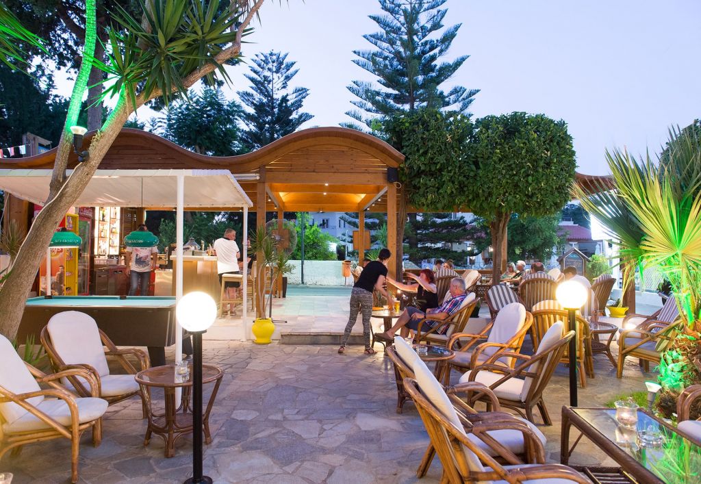 Garten Bar – Paradise Apartments