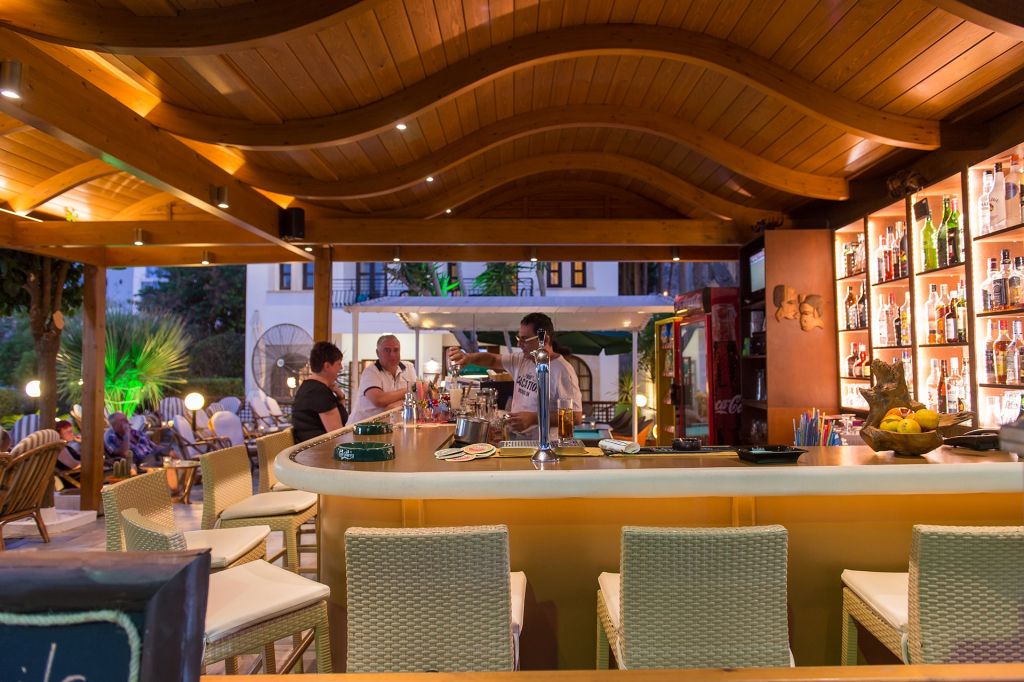 Garten Bar – Paradise Apartments